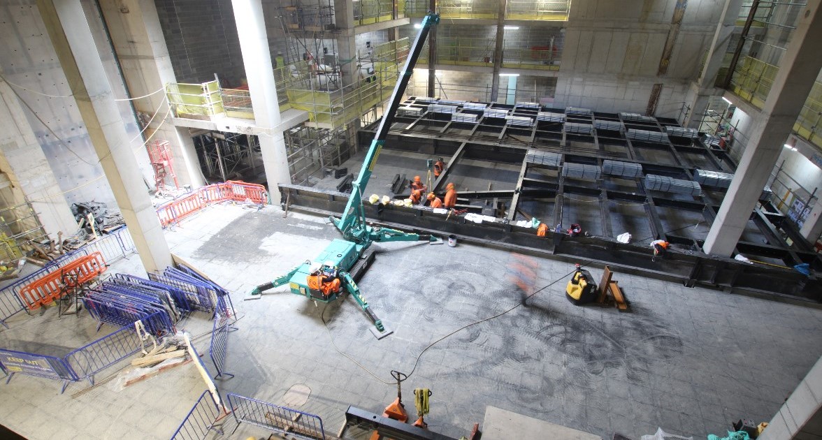 Skanska lifts 400-tonne basement auditorium roof | www.skanska.co.uk